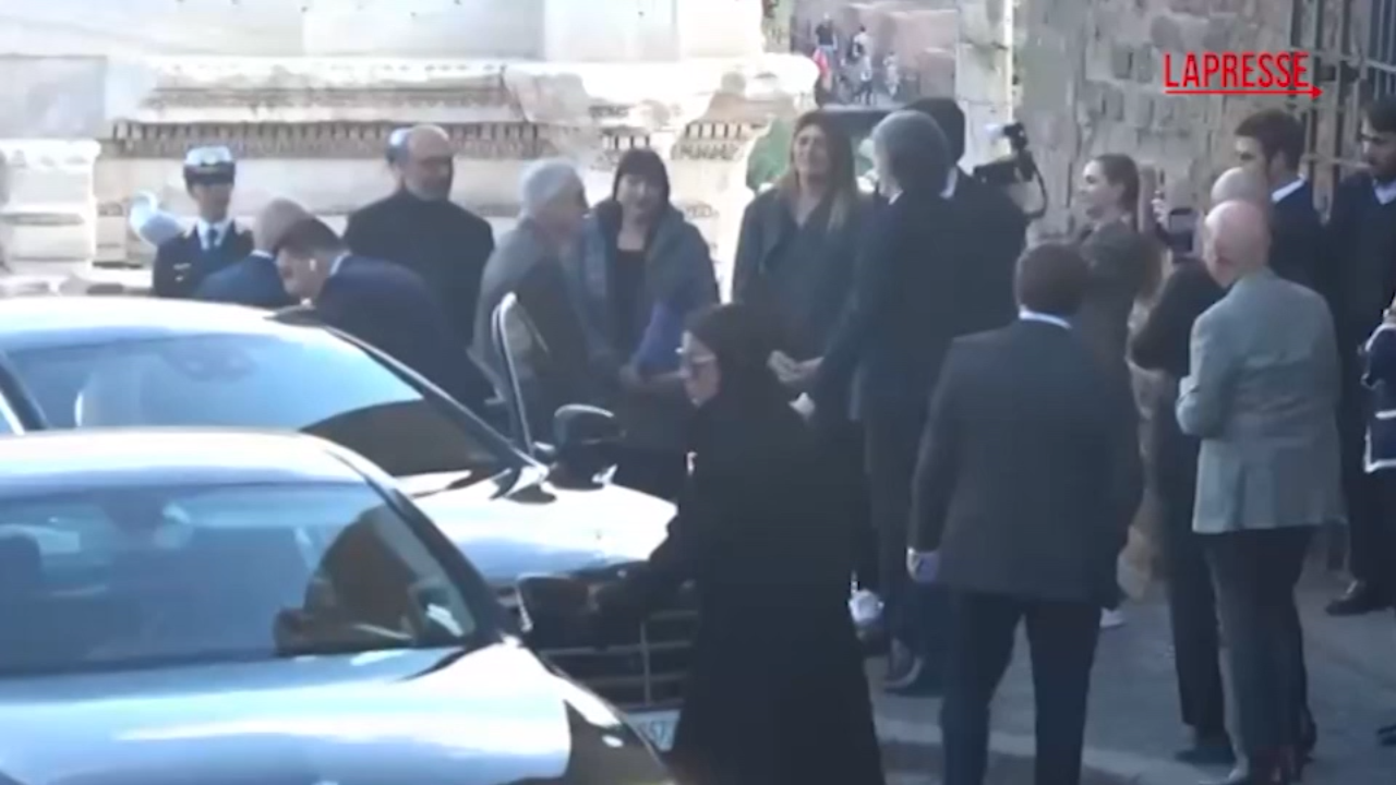 Robert De Niro a Roma, l'arrivo in Campidoglio per ricevere il premio ...