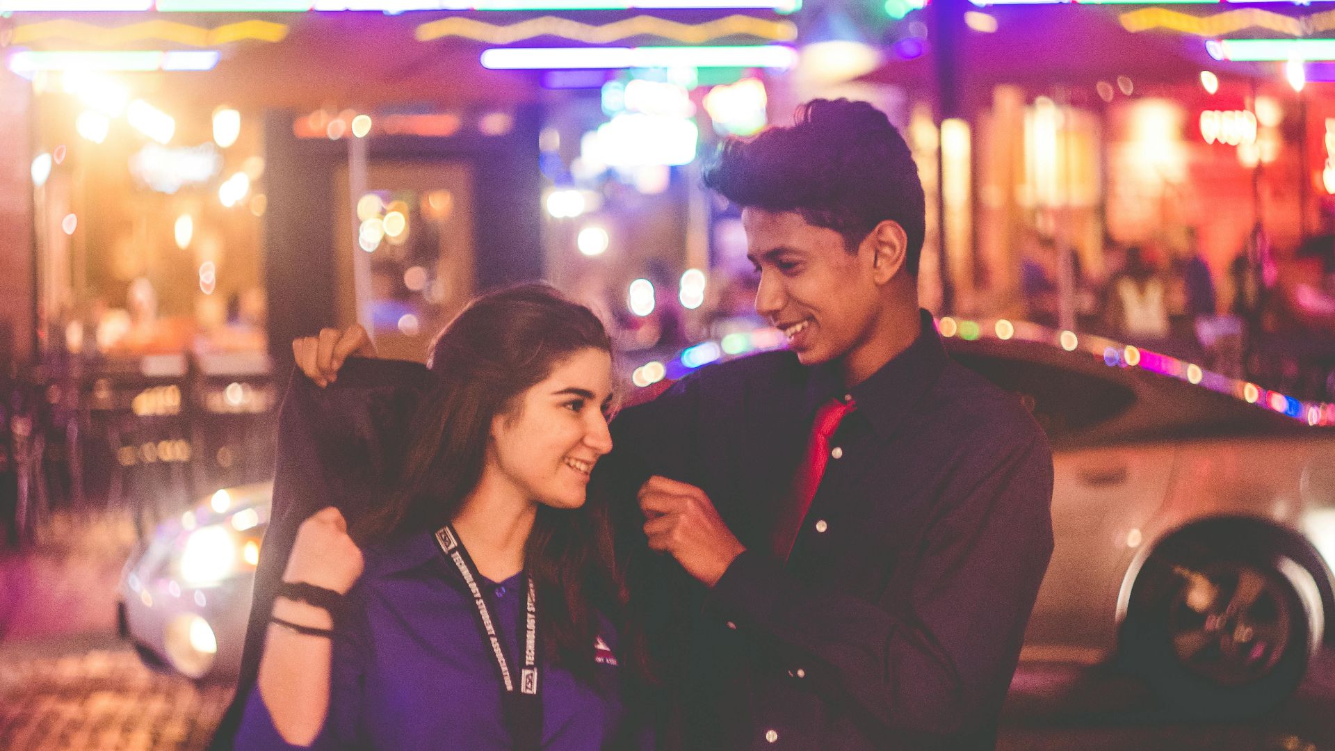 20 Things Irresistible Men Do Without Thinking