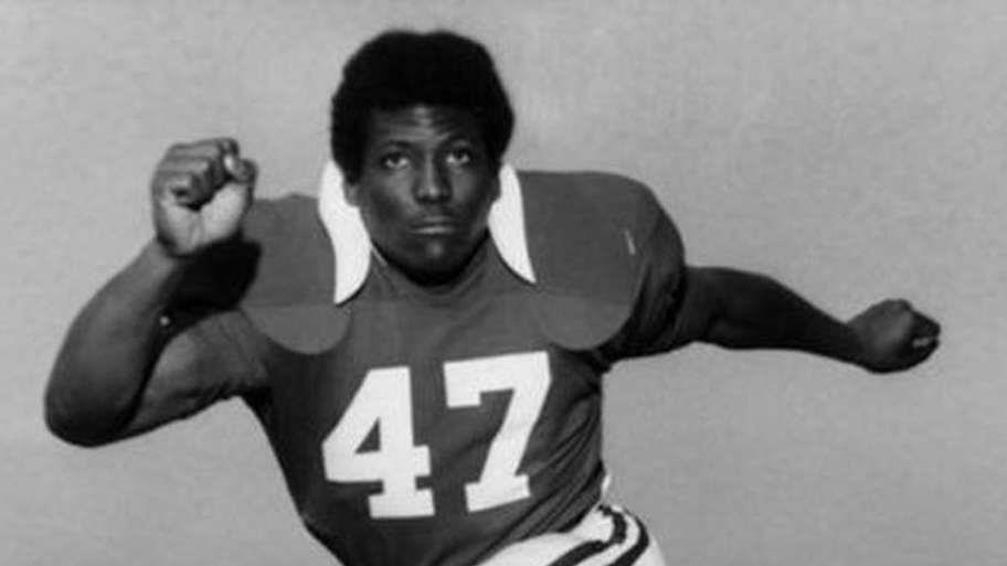 Legendary Alabama Crimson Tide Linebacker Woodrow Lowe Dies at Age 71