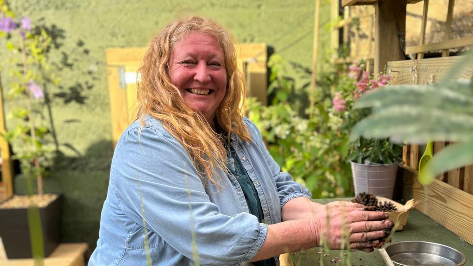 Charlie Dimmock's 28-year career in 13 photos – see her transformation ...