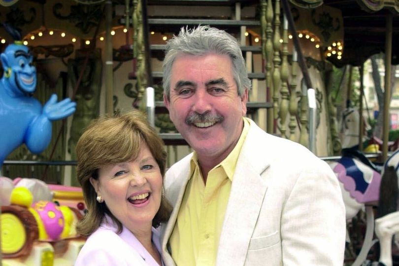 Shirley Valentine star Pauline Collins dies at 85 after Parkinson's ...