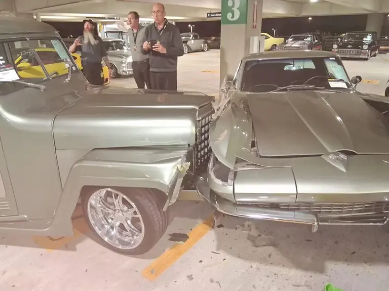 Crash At Mecum Takes Out Corvettes and Pontiac Trans Am