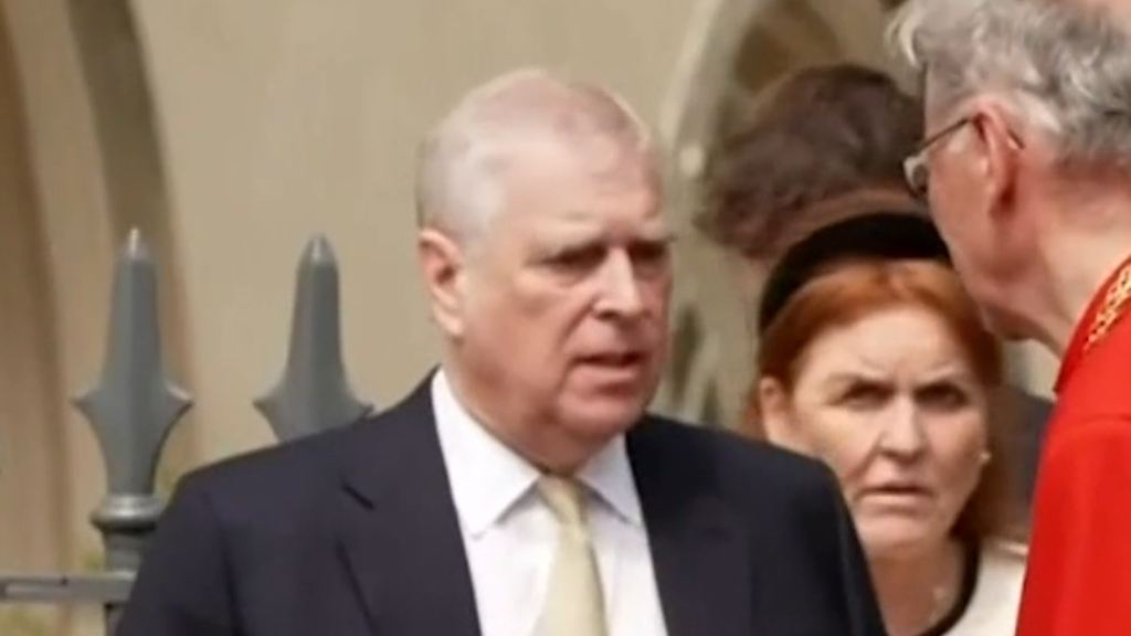 NAB employee charged over alleged role in $150m fraud syndicate