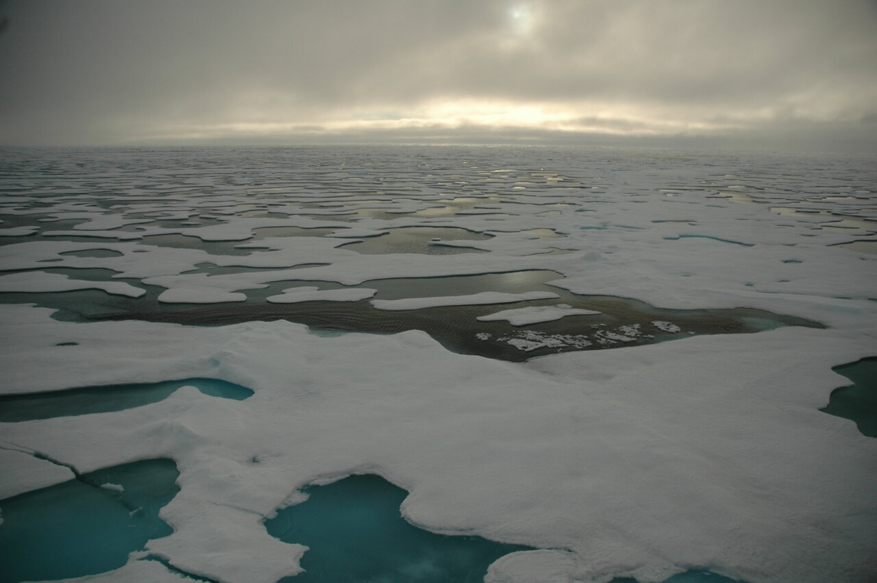 Space dust reveals Arctic ice conditions before satellite imaging