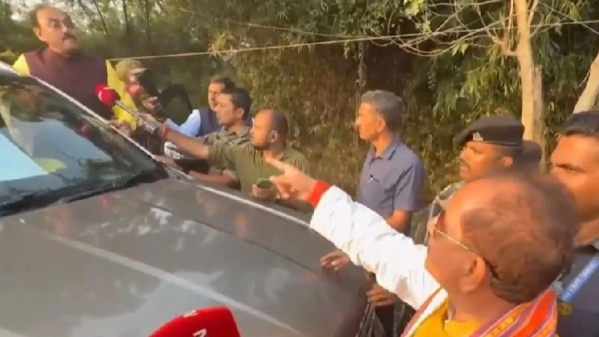 'Drunk drama' and 'frustration of losing': Bihar Dy CM Vijay Sinha, RJD ...