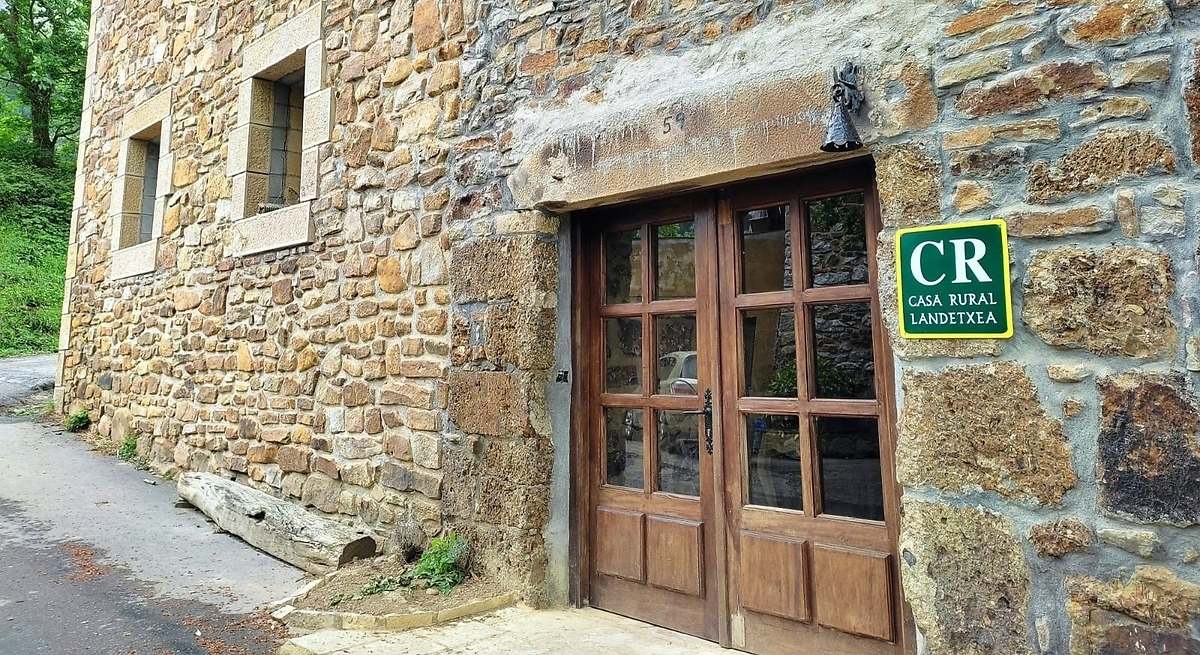 Airbnb pide una regulación que distinga las zonas rurales de las urbanas