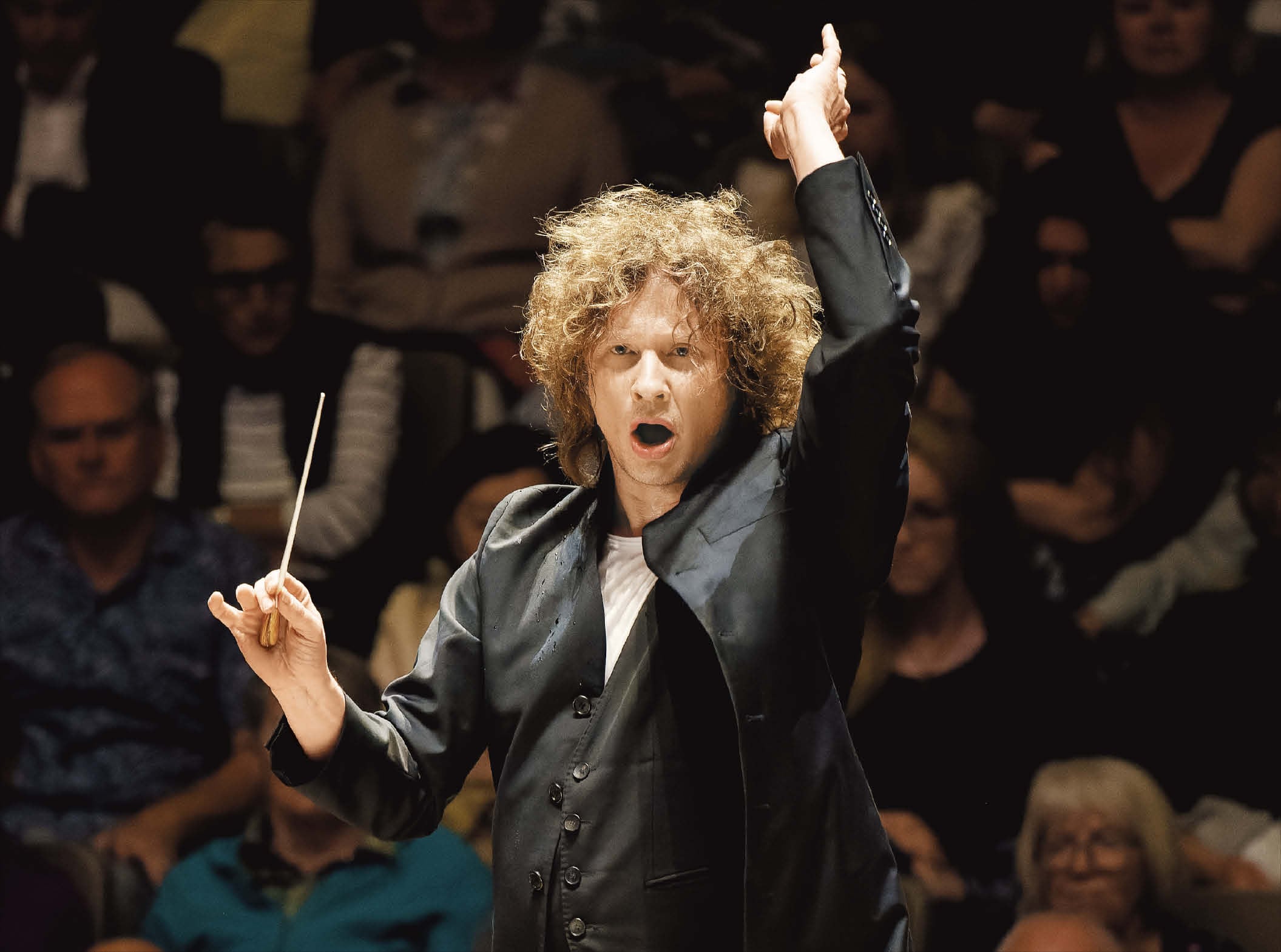 Finnish Conductor Santtu Rouvali Debuts in Seoul with Sibelius, Stravinsky