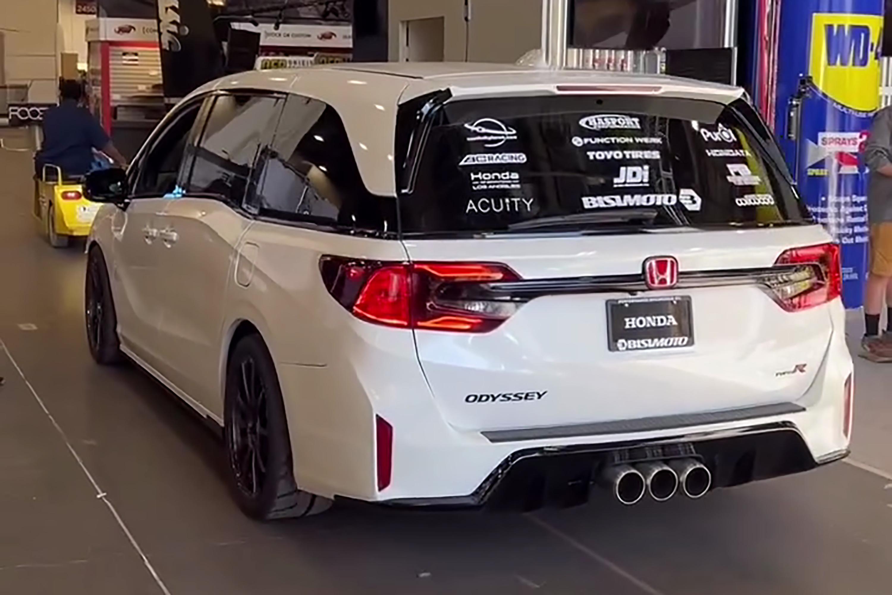 Honda Odyssey Type R revealed at SEMA