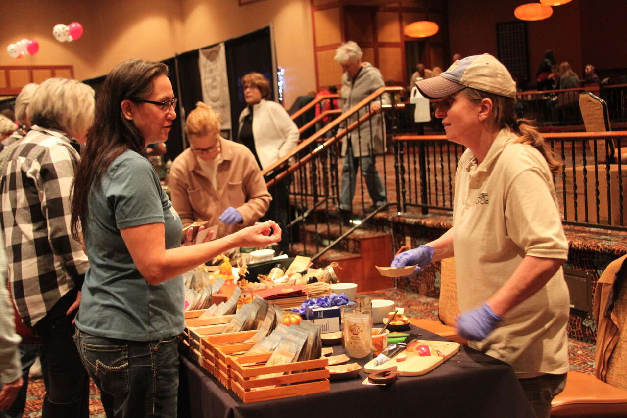Manistee food sampling event draws 170