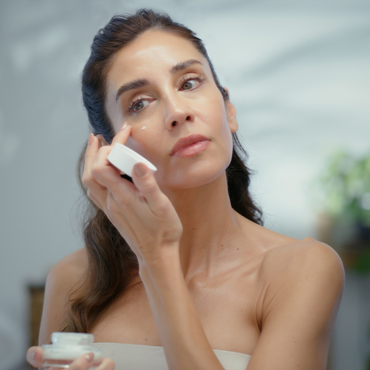 Do Retinol Eye Creams Really Work? Experts Weigh In — Plus Products to Shop