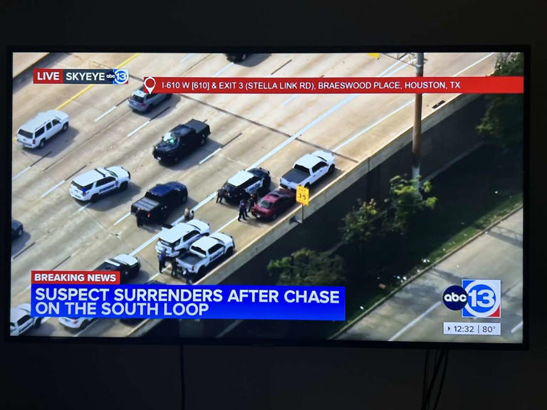 Wild Houston car chase ends after driver runs out of gas–literally