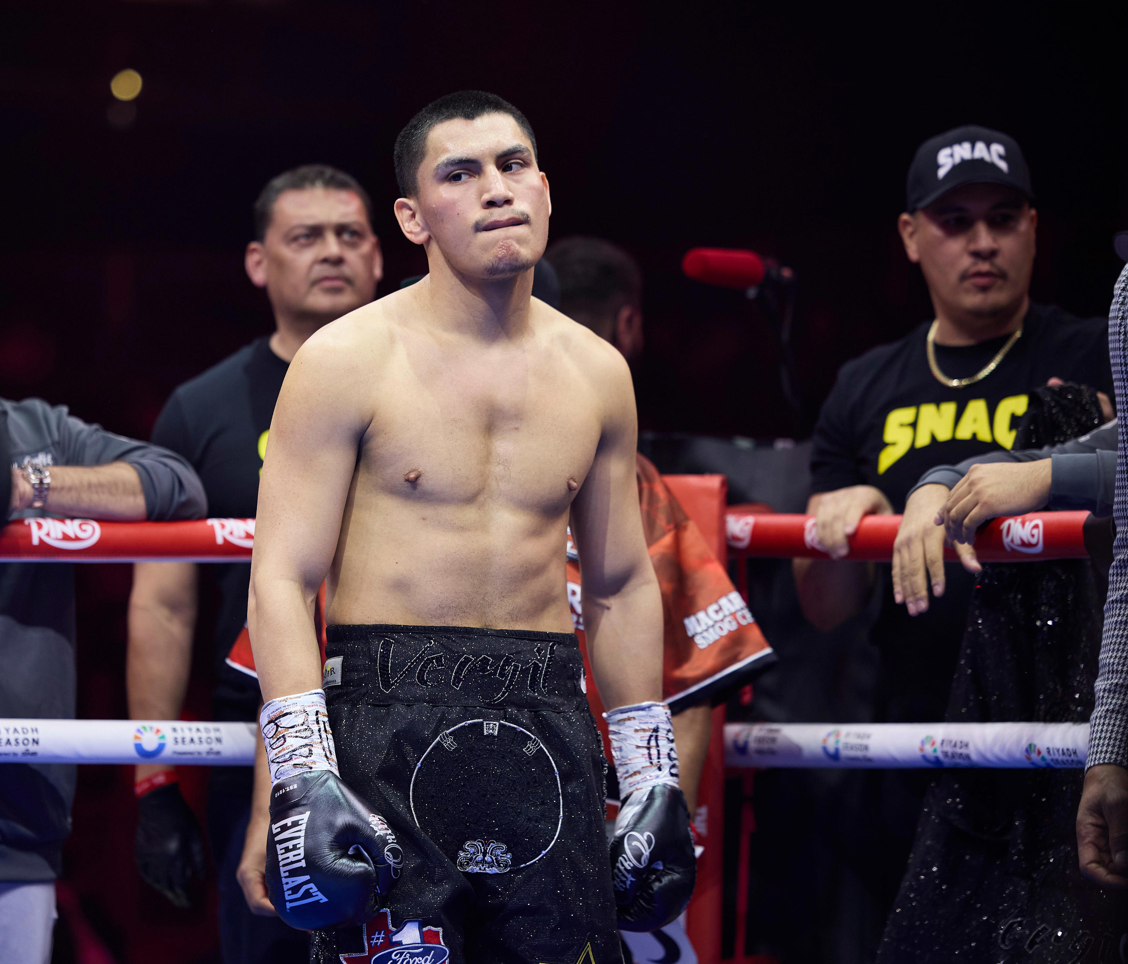 What time is Vergil Ortiz Jr. vs Erickson Lubin? Ring walks, how to watch