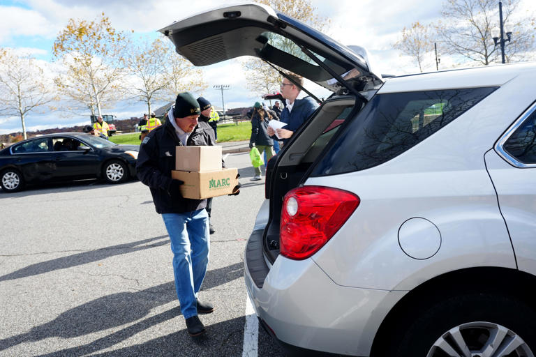Thousands of boxes of food distributed in Bergen County amid government ...