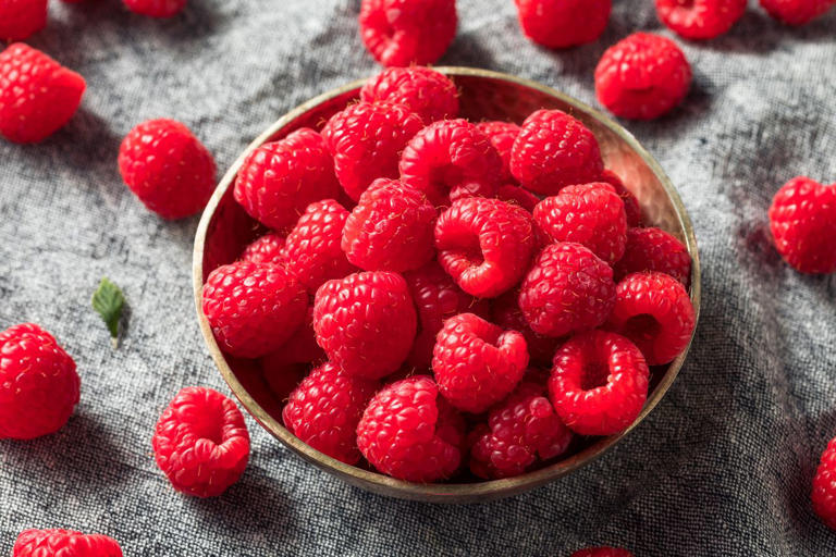 6 foods with more fiber than dates