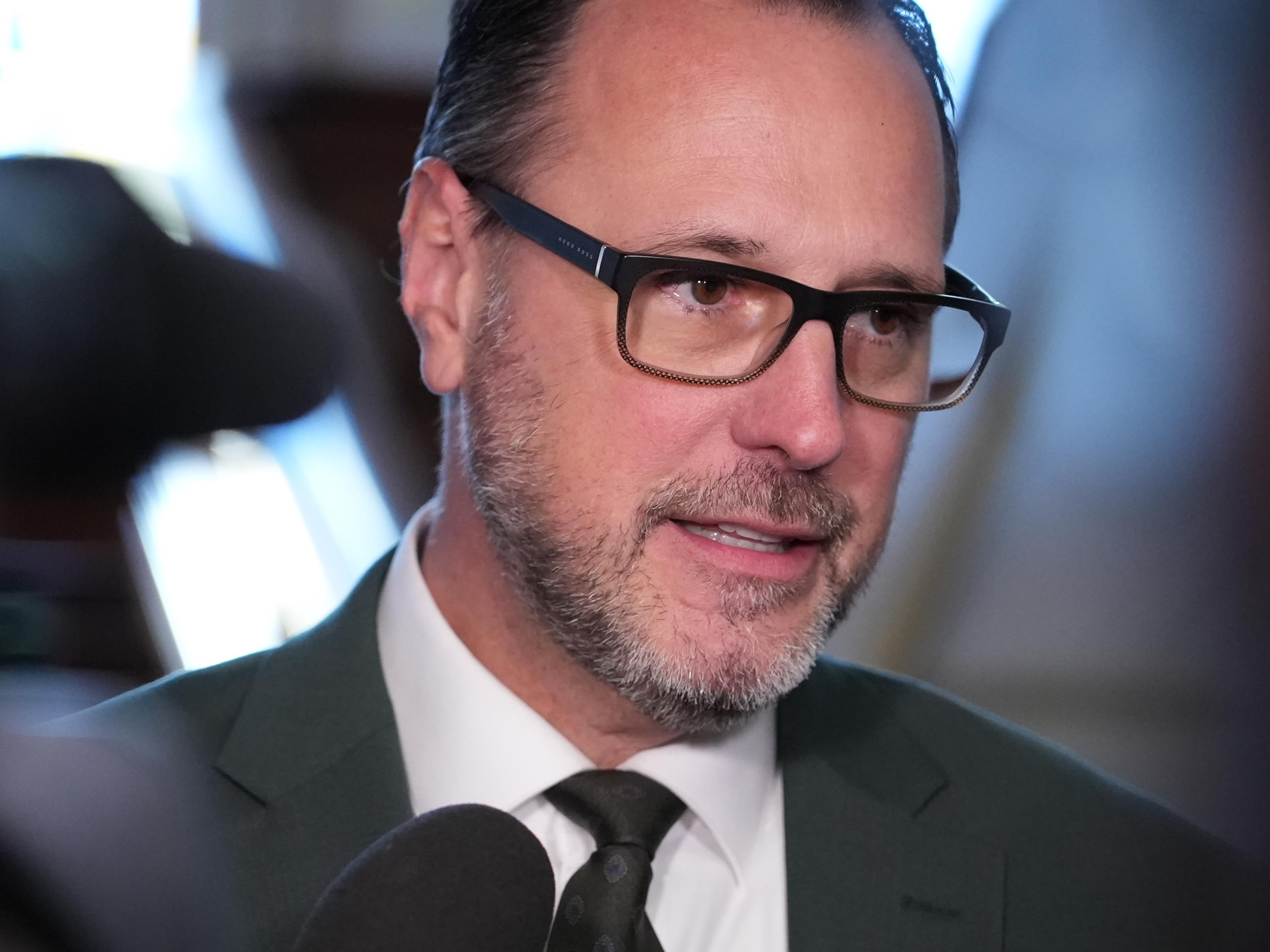 Québec menace Ottawa de couper les vivres aux demandeurs d’asile