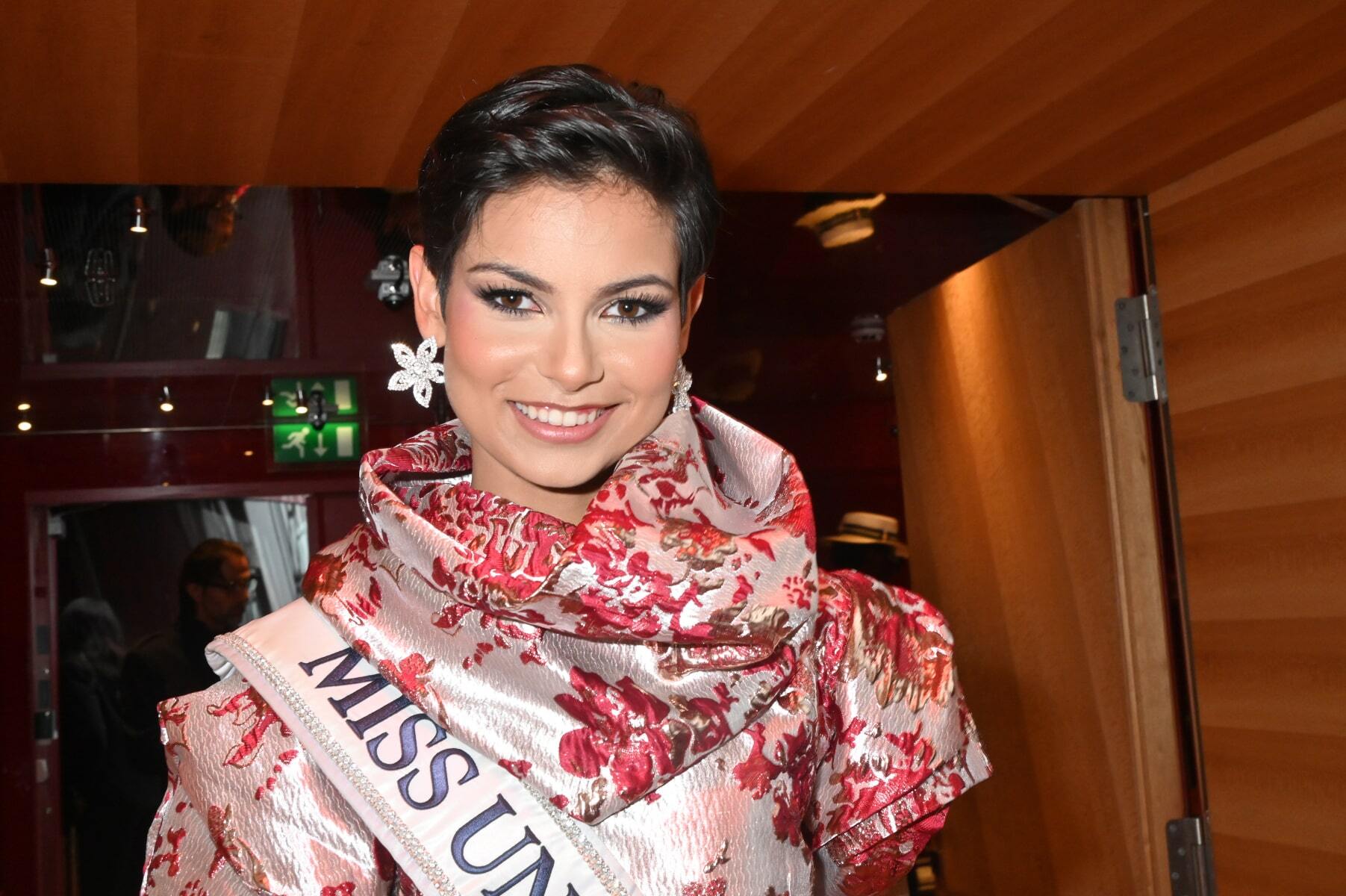 Miss Univers 2025 : Ève Gilles représente la France