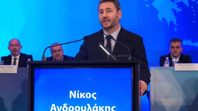 Ανδρουλάκης στο Συνέδριο της ΚΕΔΕ: "Σταματήστε, κύριοι της Νέας ...