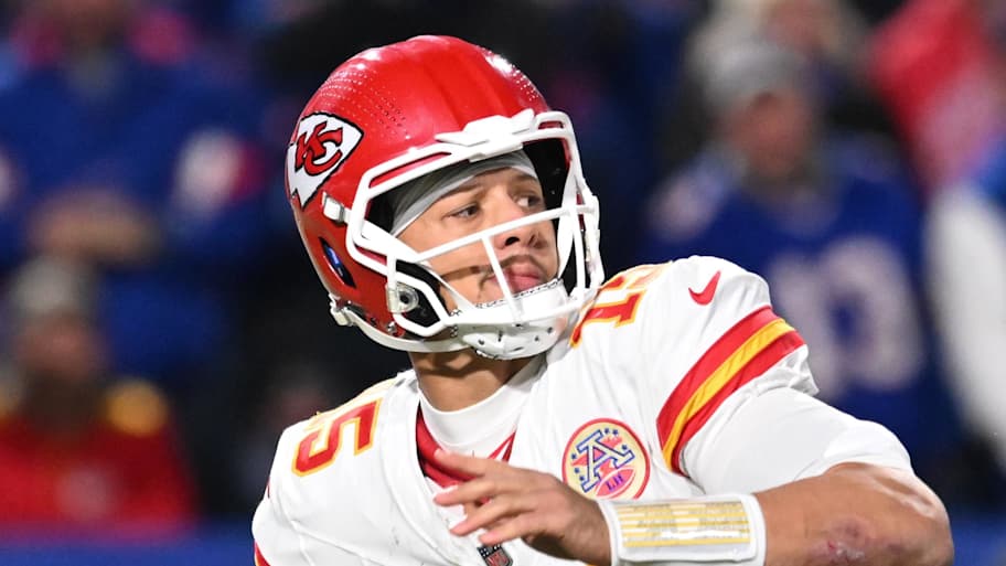 What Struggling Chiefs Offense Means for Mahomes