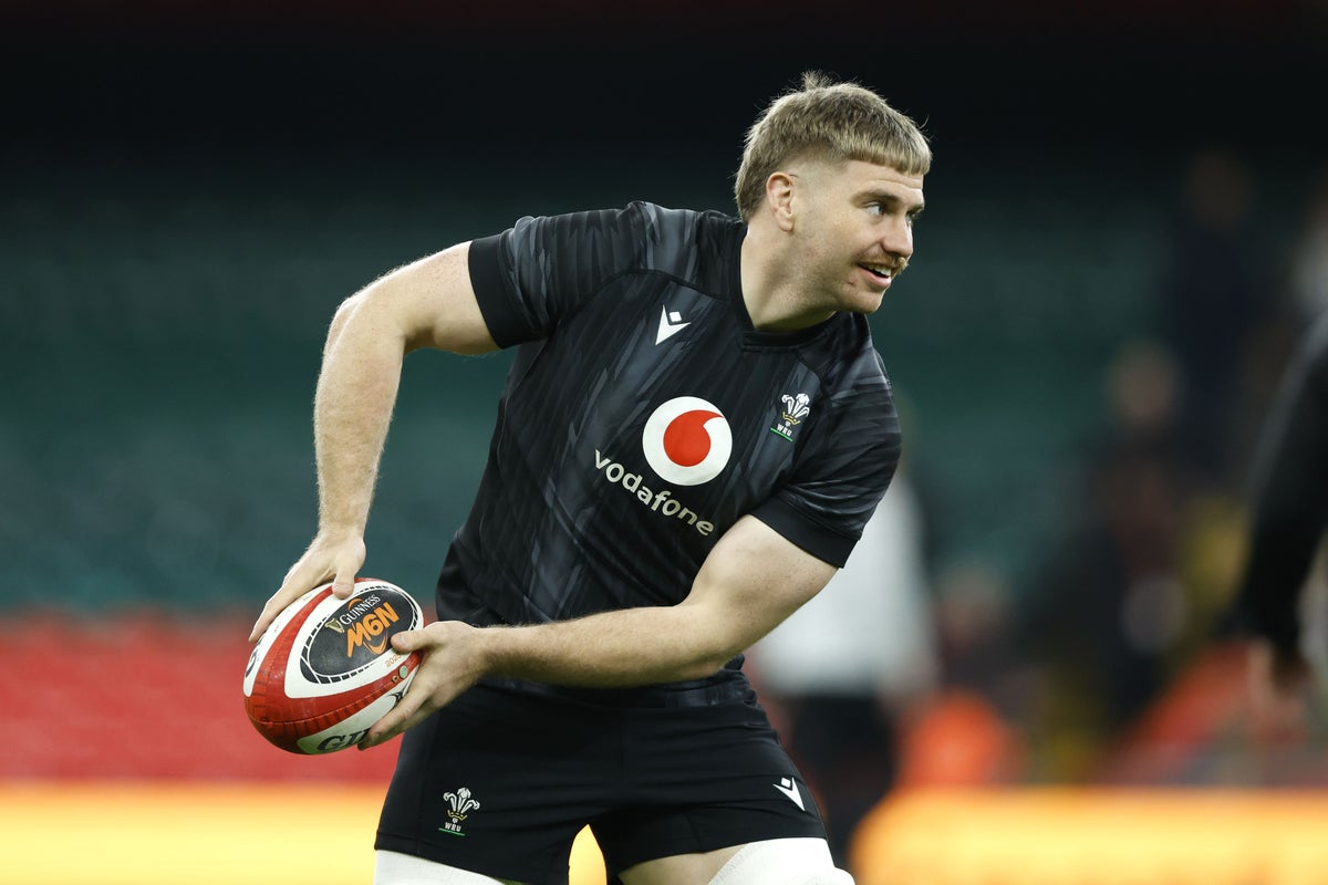 Aaron Wainwright says Wales players are not distracted by domestic game ...