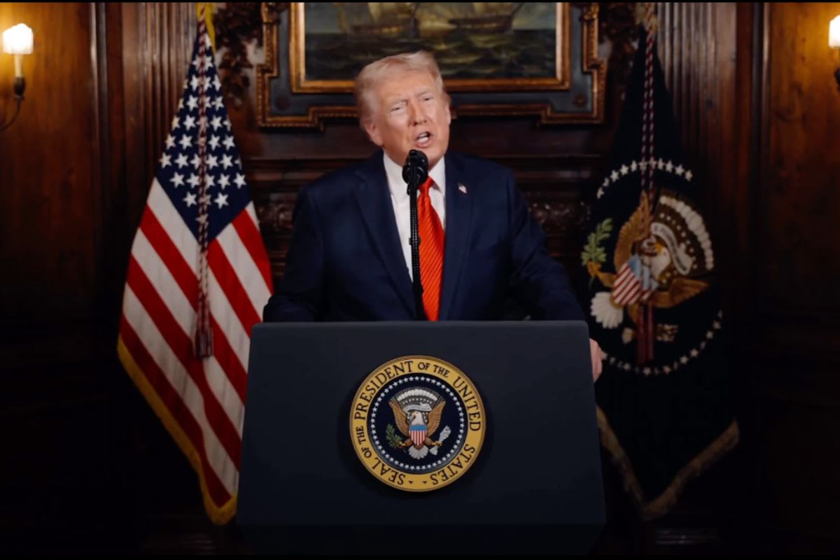 Trump's Green Card Danger Zone: The #1 Mistake Lawyers Say Could Get ...