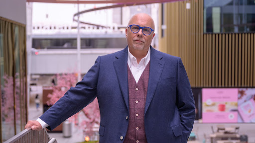 Top 10 Leading Speakers You Need to Follow in 2025