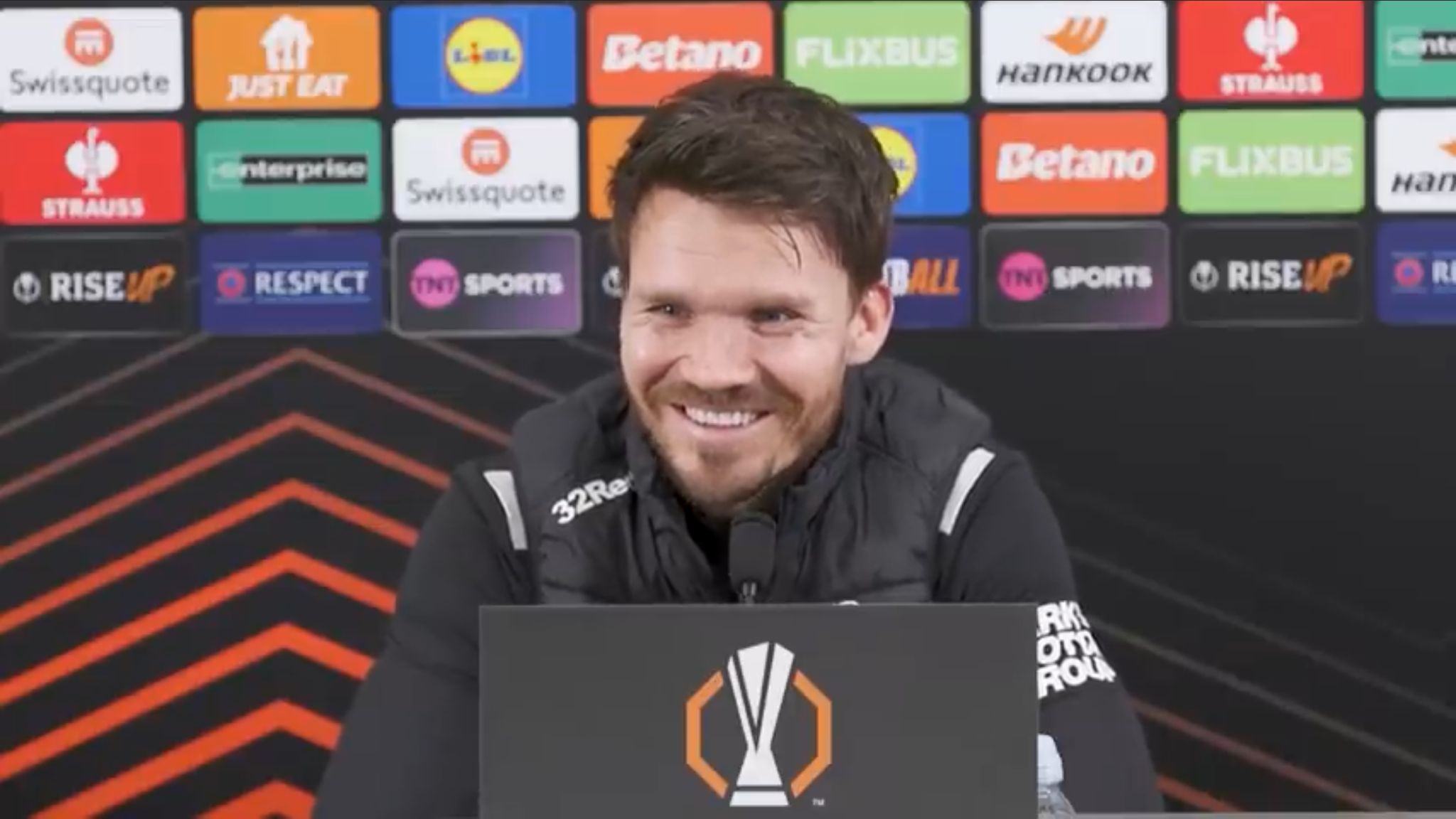 Ex-Sheffield Wednesday boss Danny Röhl makes reporters chuckle with ...