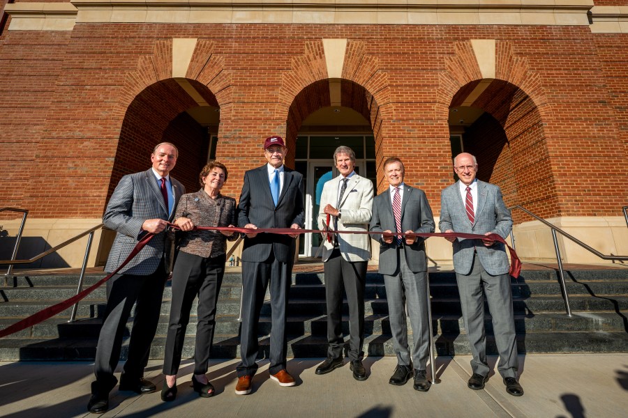 Mississippi State dedicates Jim and Thomas Duff Center