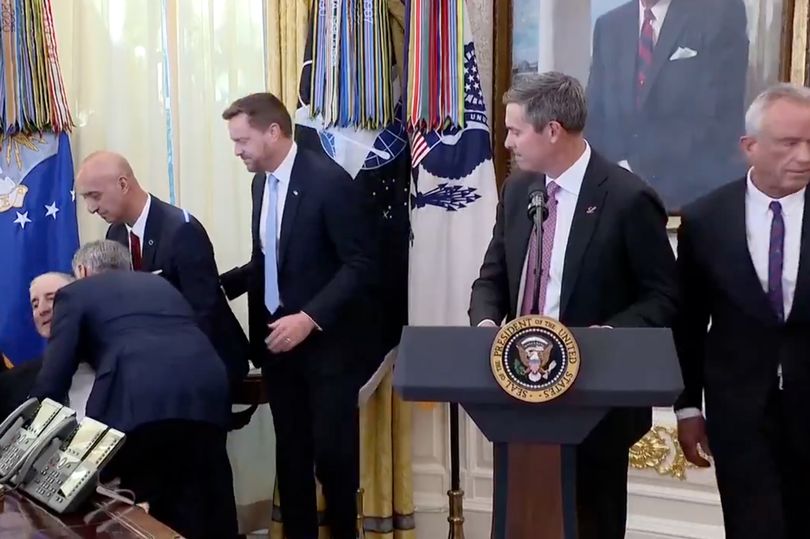 RFK Jr 'disgracefully runs away' from alarming medical emergency