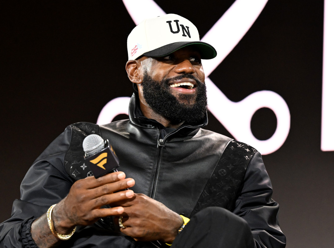 LeBron James Credits This Popular '90s TV Character as His Fashion ...
