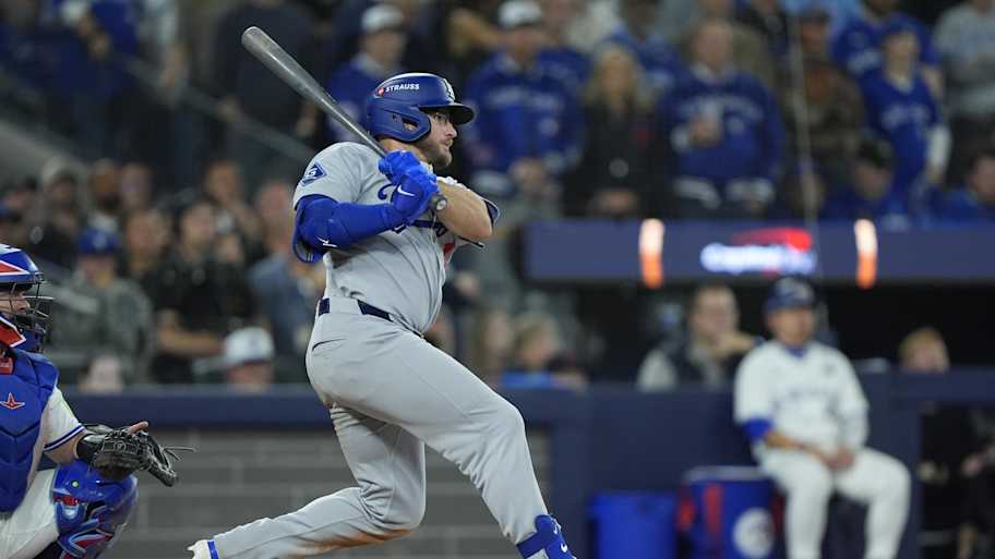 Dodgers Bring Back Veteran Infielder on $10 Million Club Option