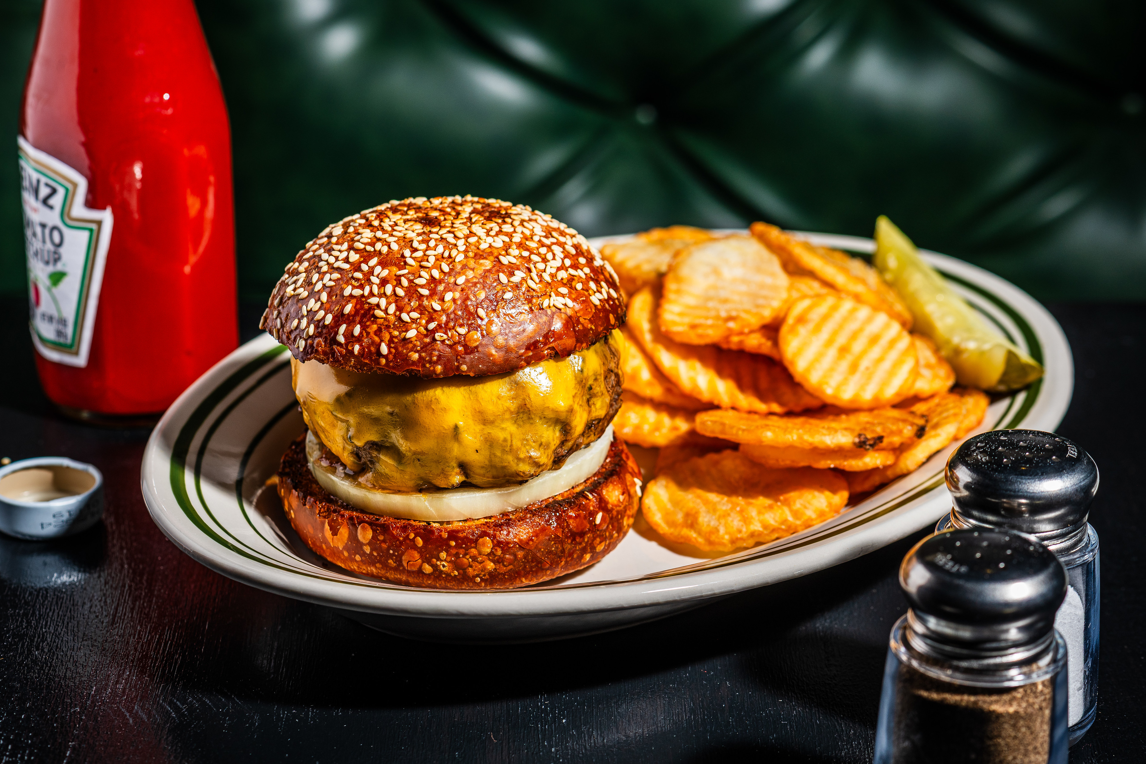 The New D.C. Dive With a Great Burger That People Are Talking About