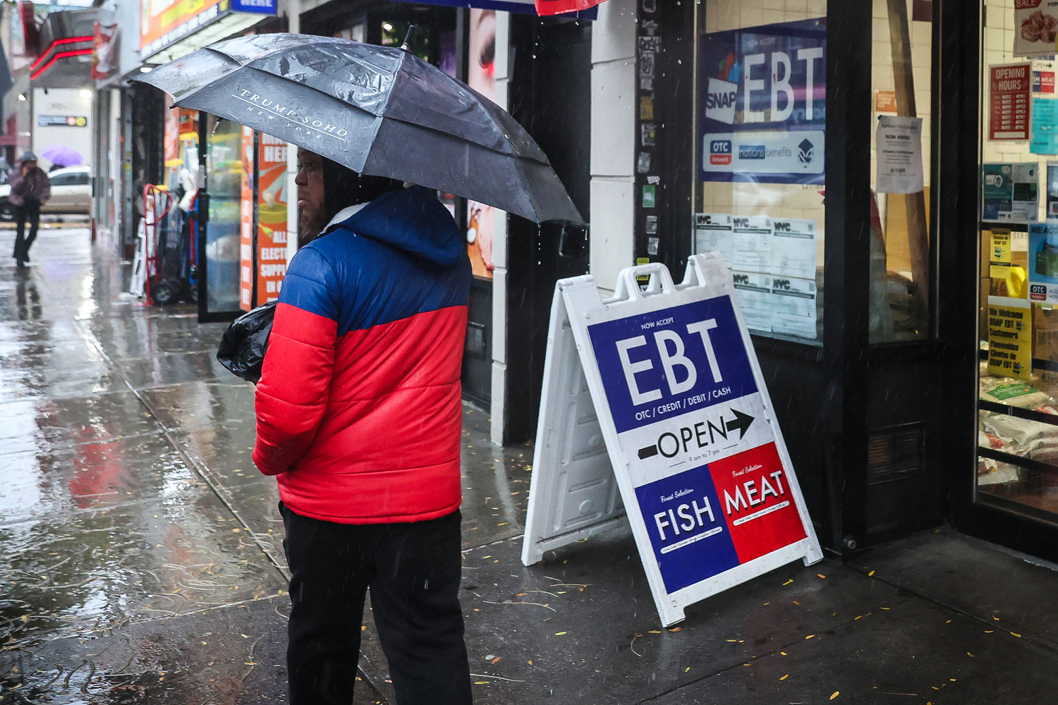 Balance zero: SNAP recipients go without food after benefits don't arrive