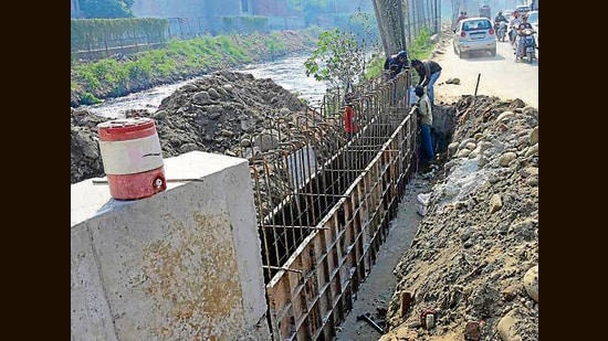 Ludhiana: Construction of retaining wall reducing Buddha Nullah width ...