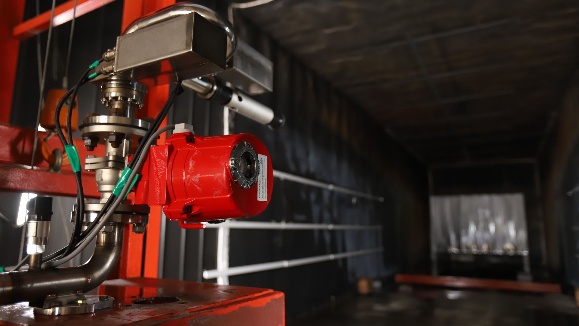 World’s first AI firefighting system extinguishes oil fires on moving ...