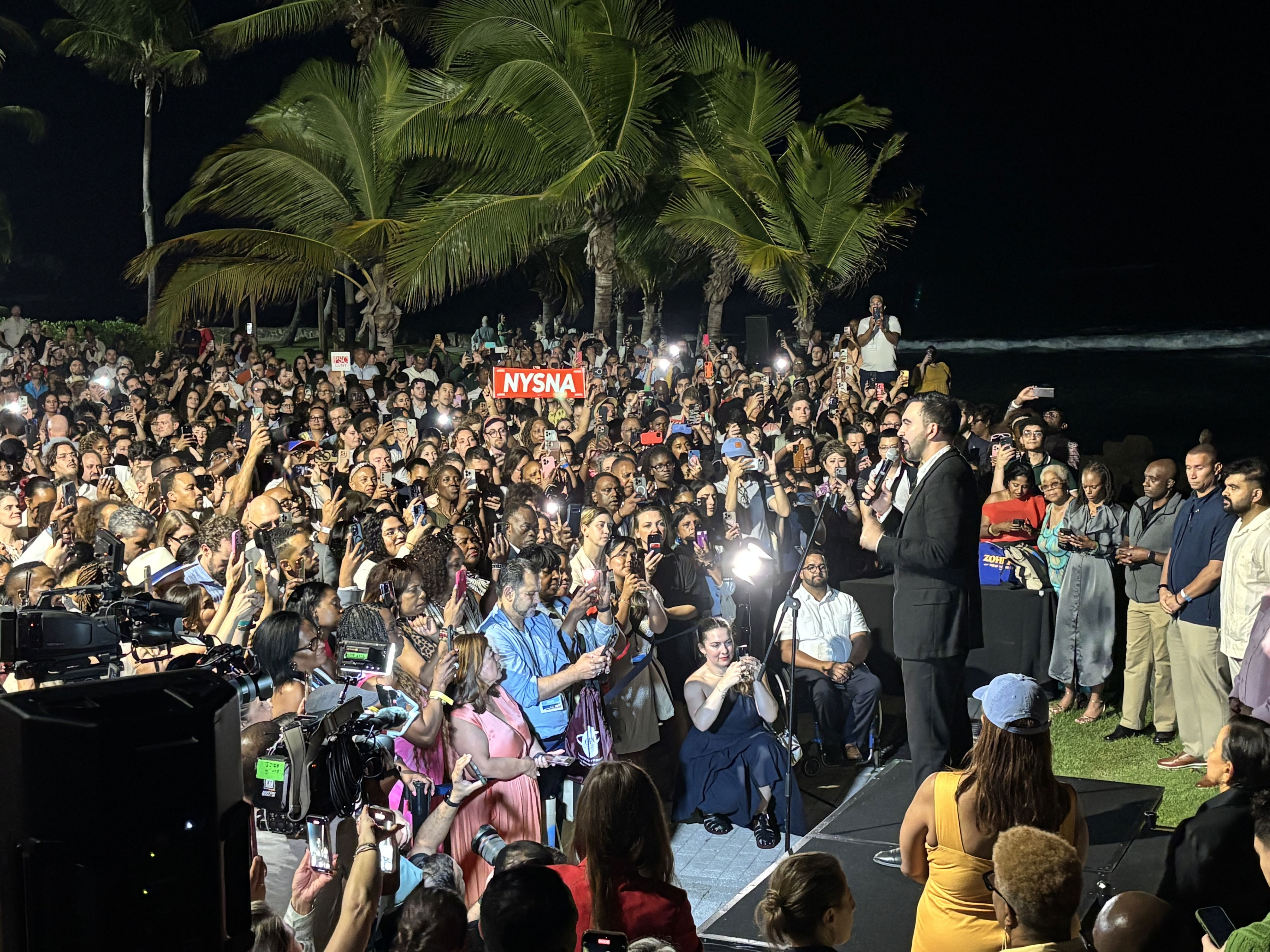 Mamdani gets the star treatment in Puerto Rico