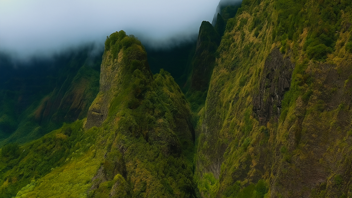 Cinematic Nature – Misty Mountains of Earth