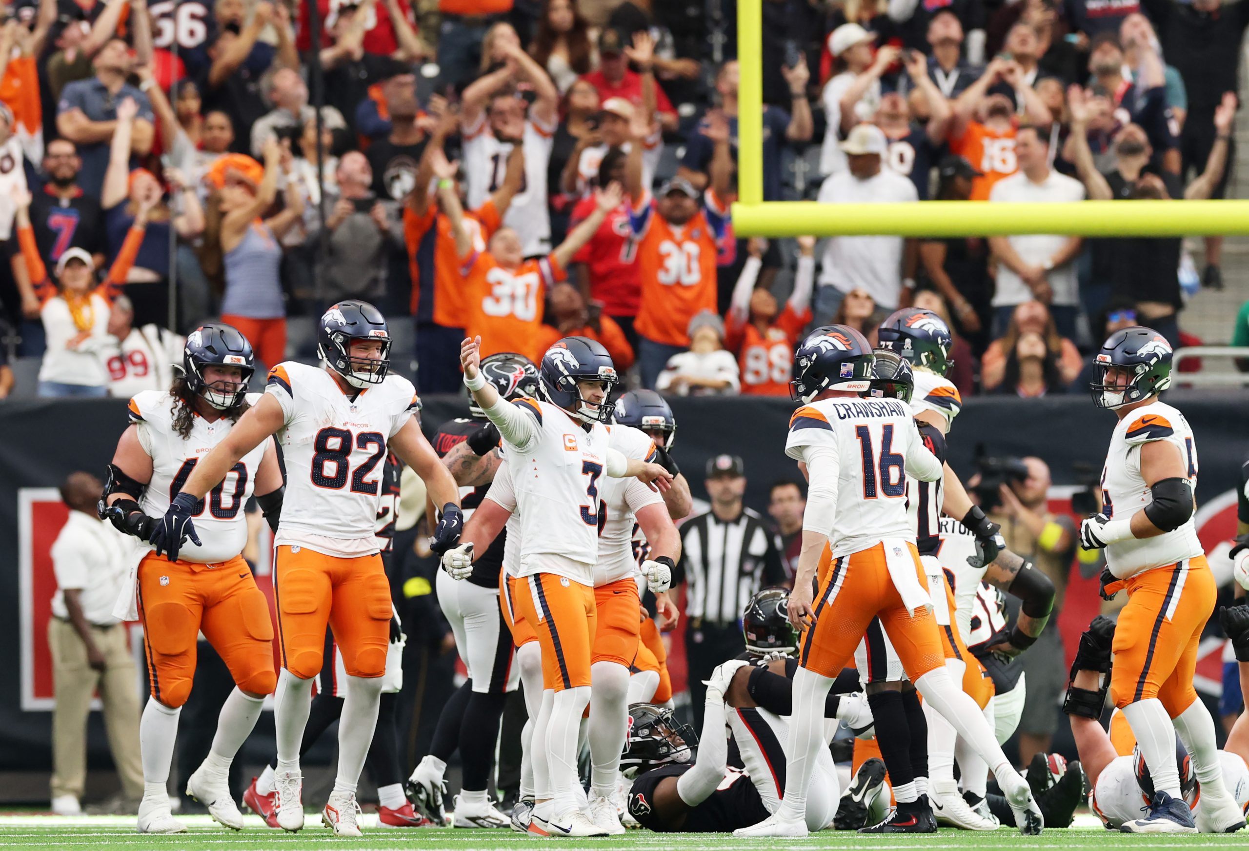 DraftKings Sportsbook: How to Bet on the Broncos vs Raiders Thursday ...