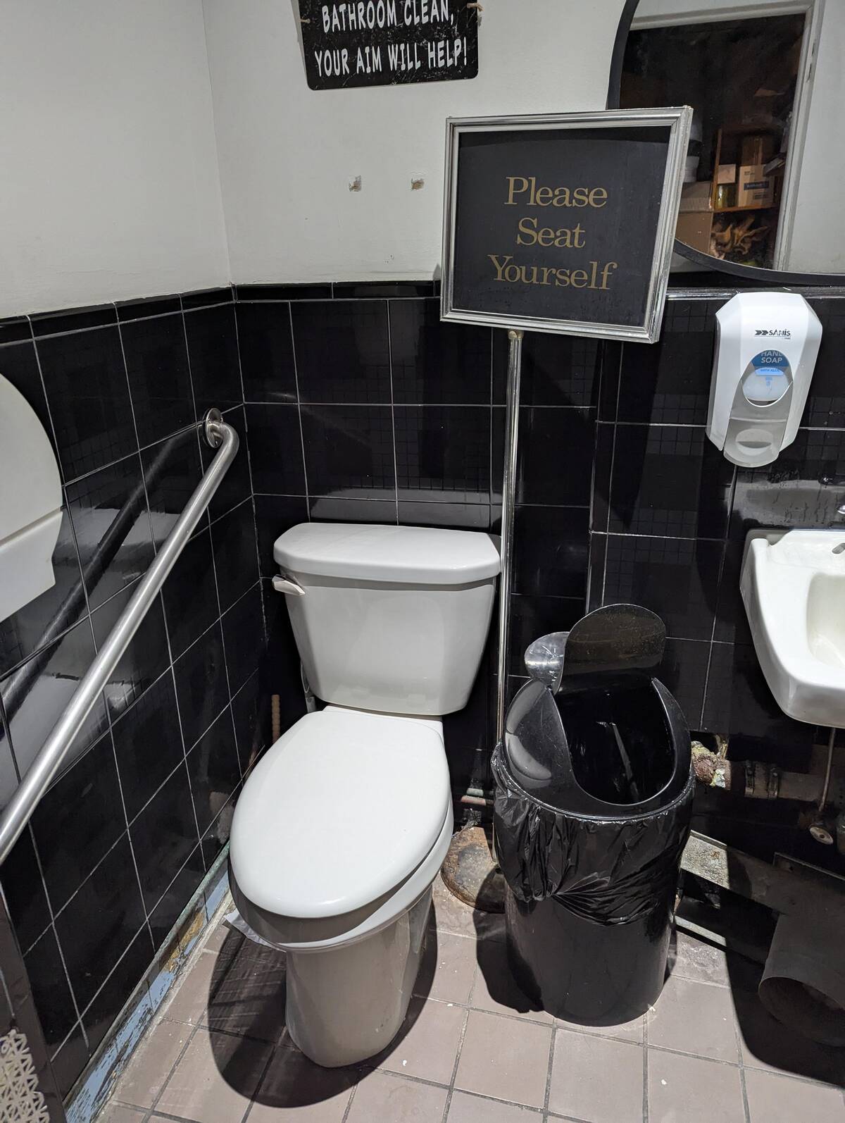 10+ Signs that were funny and perplexing all at the same time