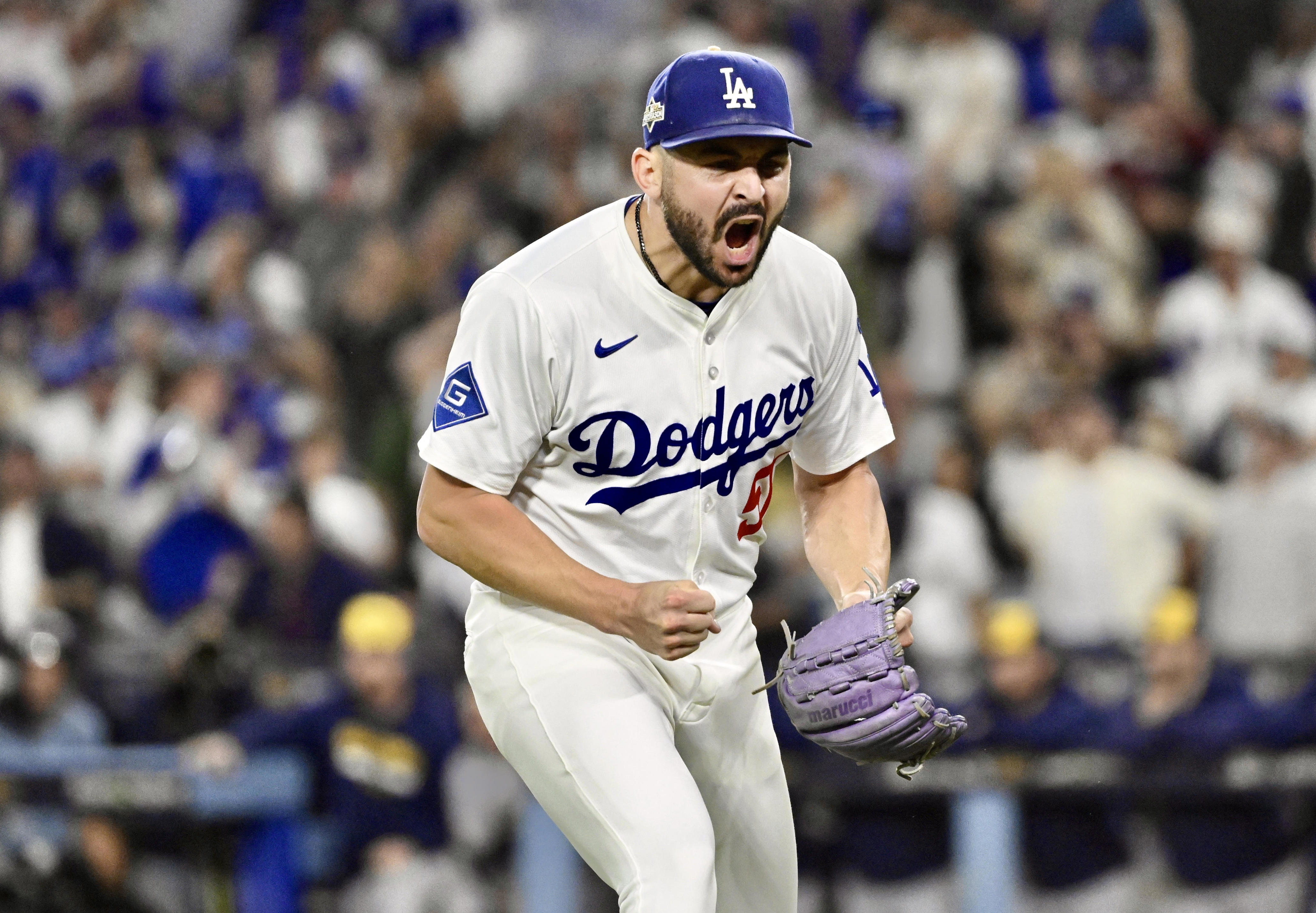 Dodgers exercise Alex Vesia’s 2026 club option