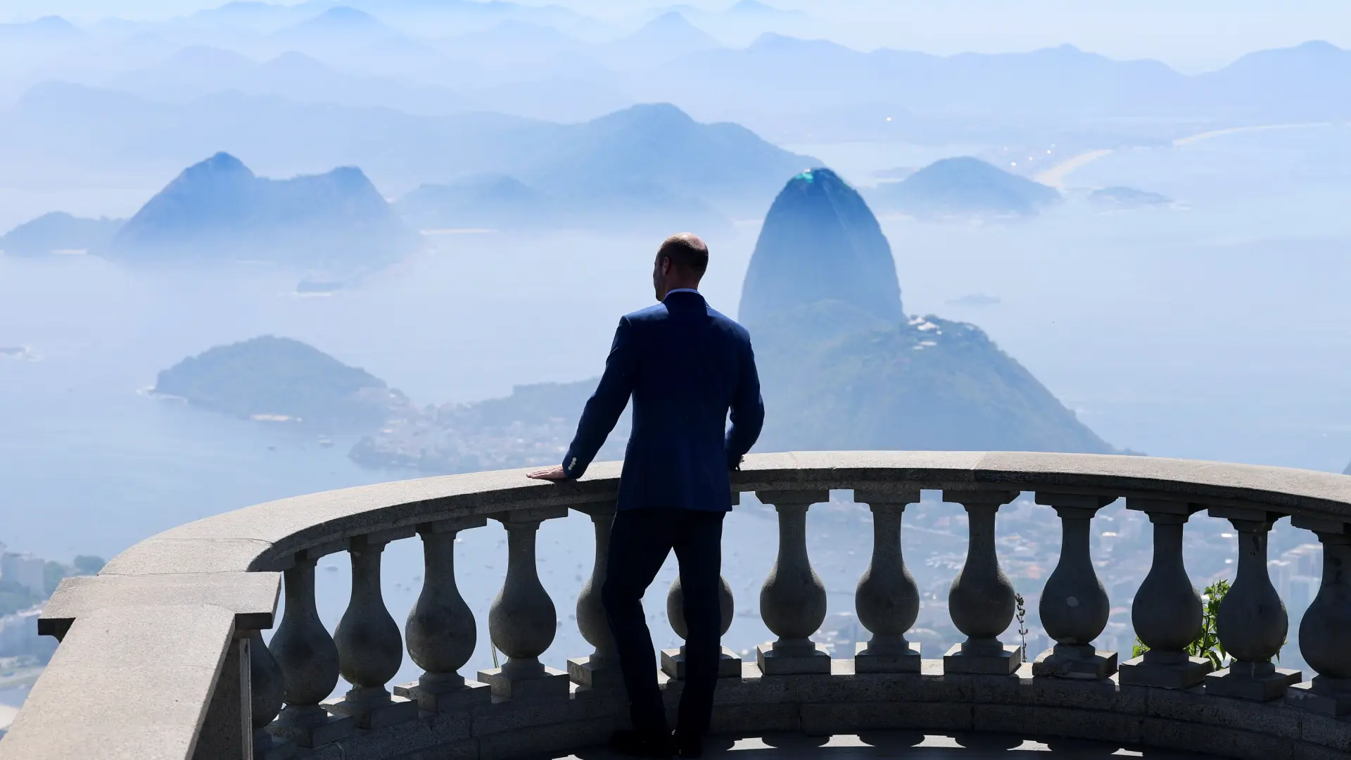 El príncipe Guillermo recuerda a su madre, Lady Di, en el Corcovado de ...