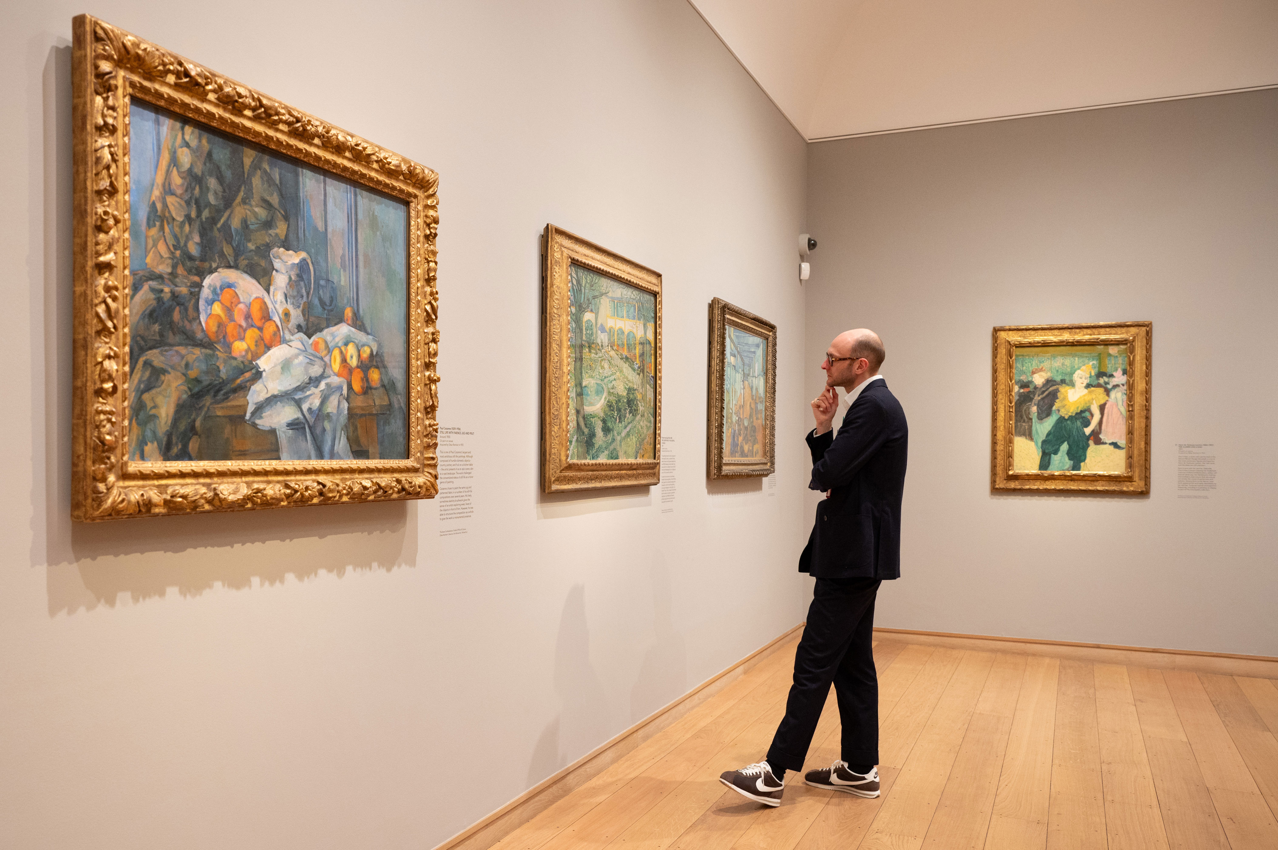 Can Visiting an Art Gallery Lower Your Stress Levels and Improve Your ...