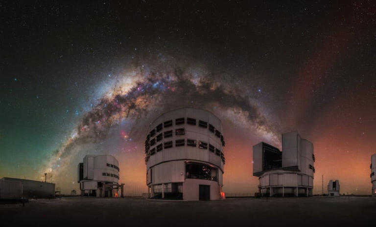 A Photographer Captured the Most Amazing Photo of the Milky Way Arc ...