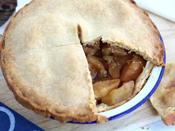 Apple pie, the english-style apple tart