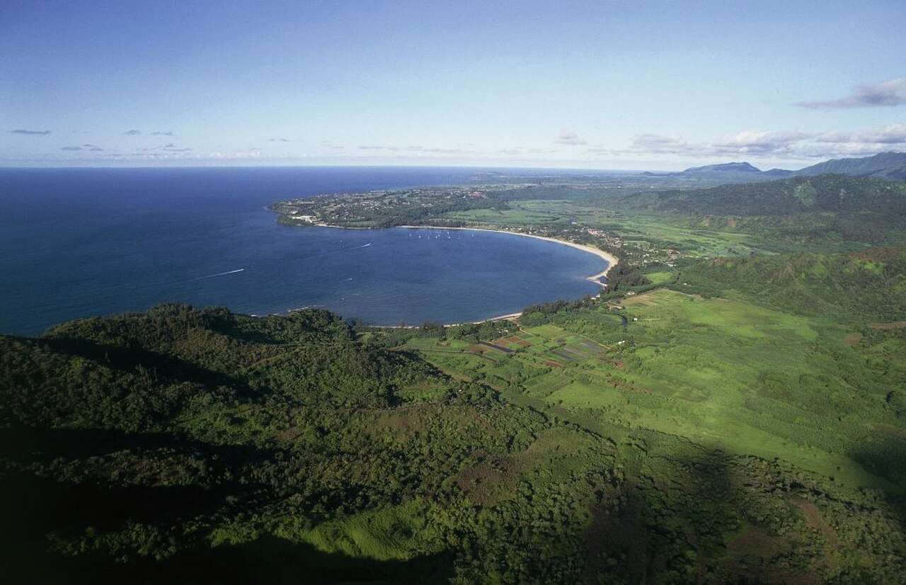Famed Hawaii bay closed after shark attack