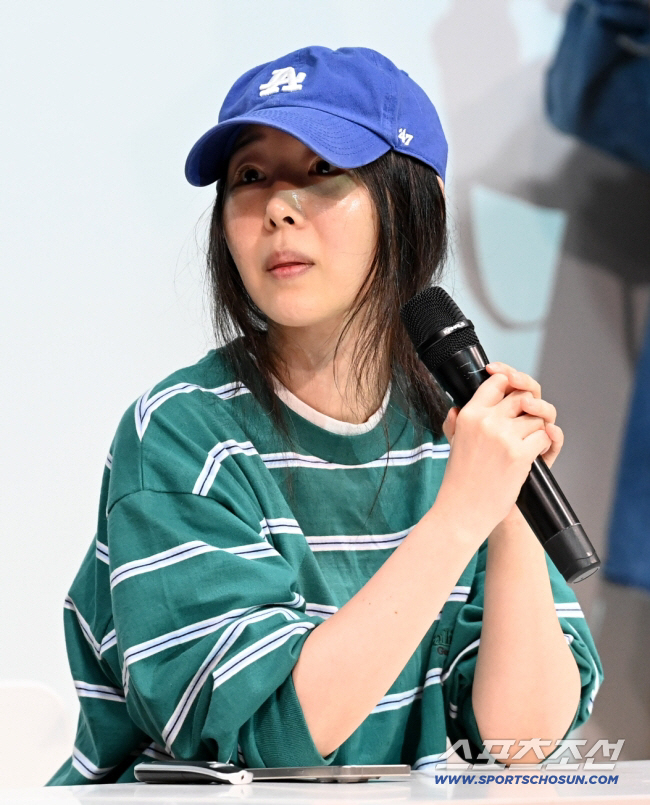 Le Seraphim Victim vs False Claims...Min Hee-jin, Source Music and 500 million won Son Bae-so ...