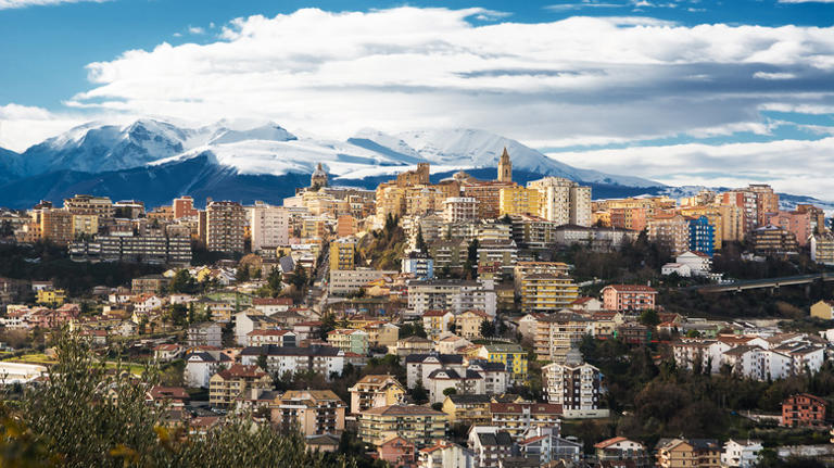The Best Way To Experience Abruzzo's Italian Mountain Charm Is With ...