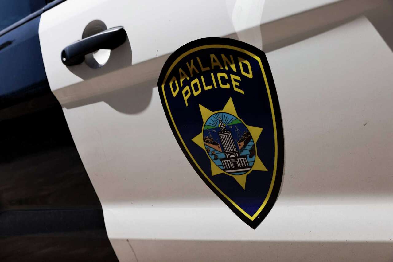Two men killed in separate Oakland shootings
