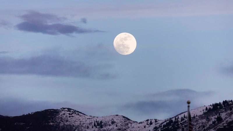 What caused those 2 flashes on the moon? Astronomers explain
