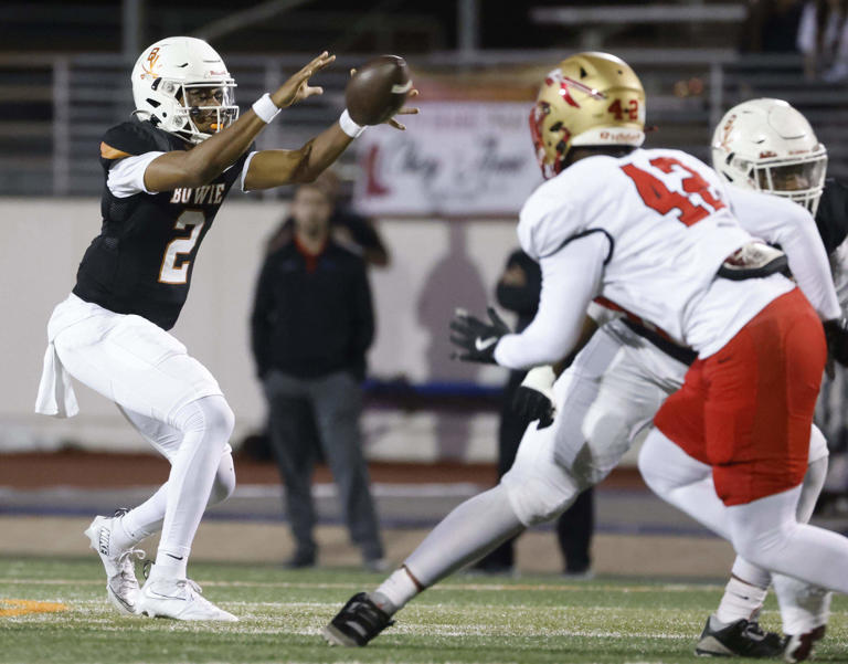 Arlington Bowie spoils SGP's undefeated run, wins consecutive district ...