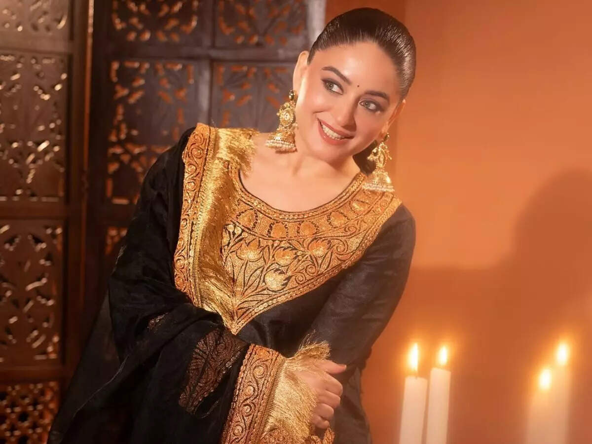 Amid divorce rumours with Jay Bhanushali, Mahhi Vij gets hospitalised ...